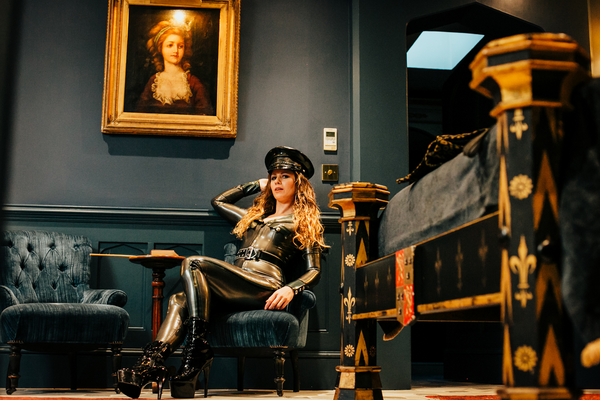 London Mistress Outcalls - Miss Bella Constrictor